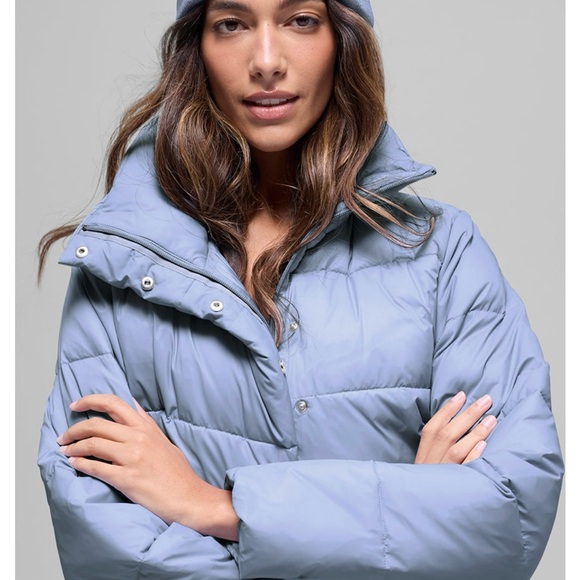 ALO Yoga | Jackets & Coats | Nwt Alo Gold Rush Puffer Winter Frost ...